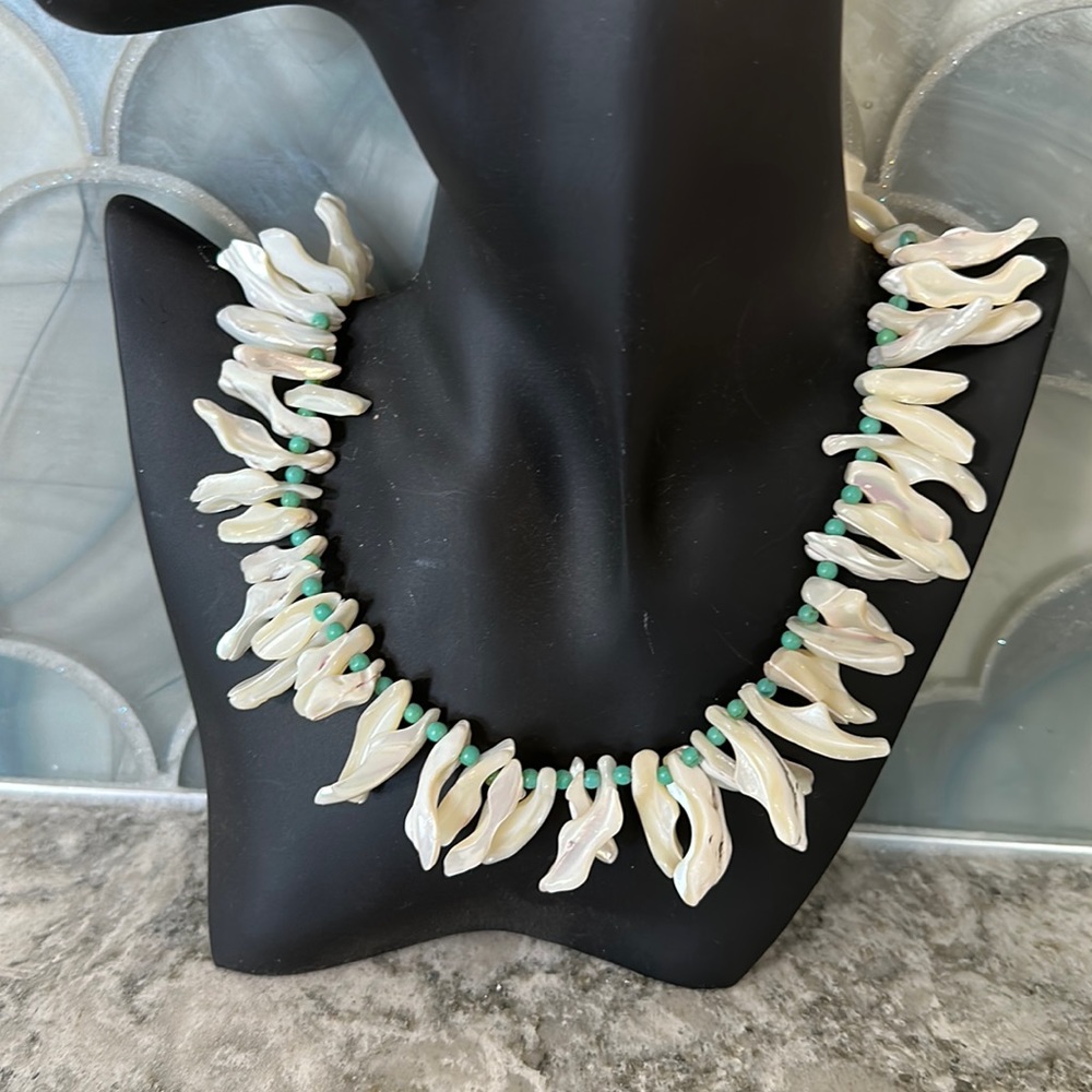 Shell Strand Necklace - Gem
